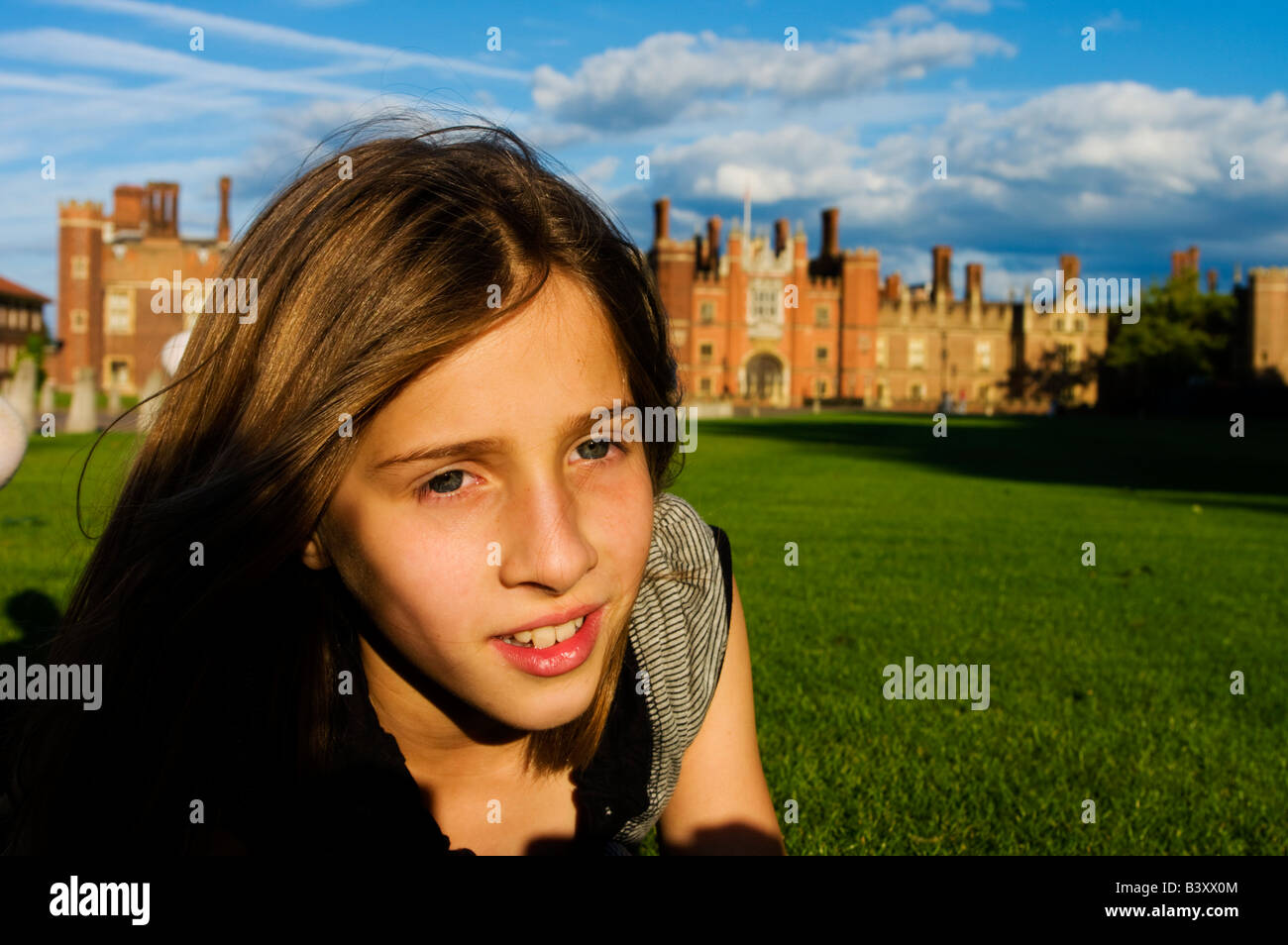 Europe UK england london hampton court girl portrait Stock Photo - Alamy