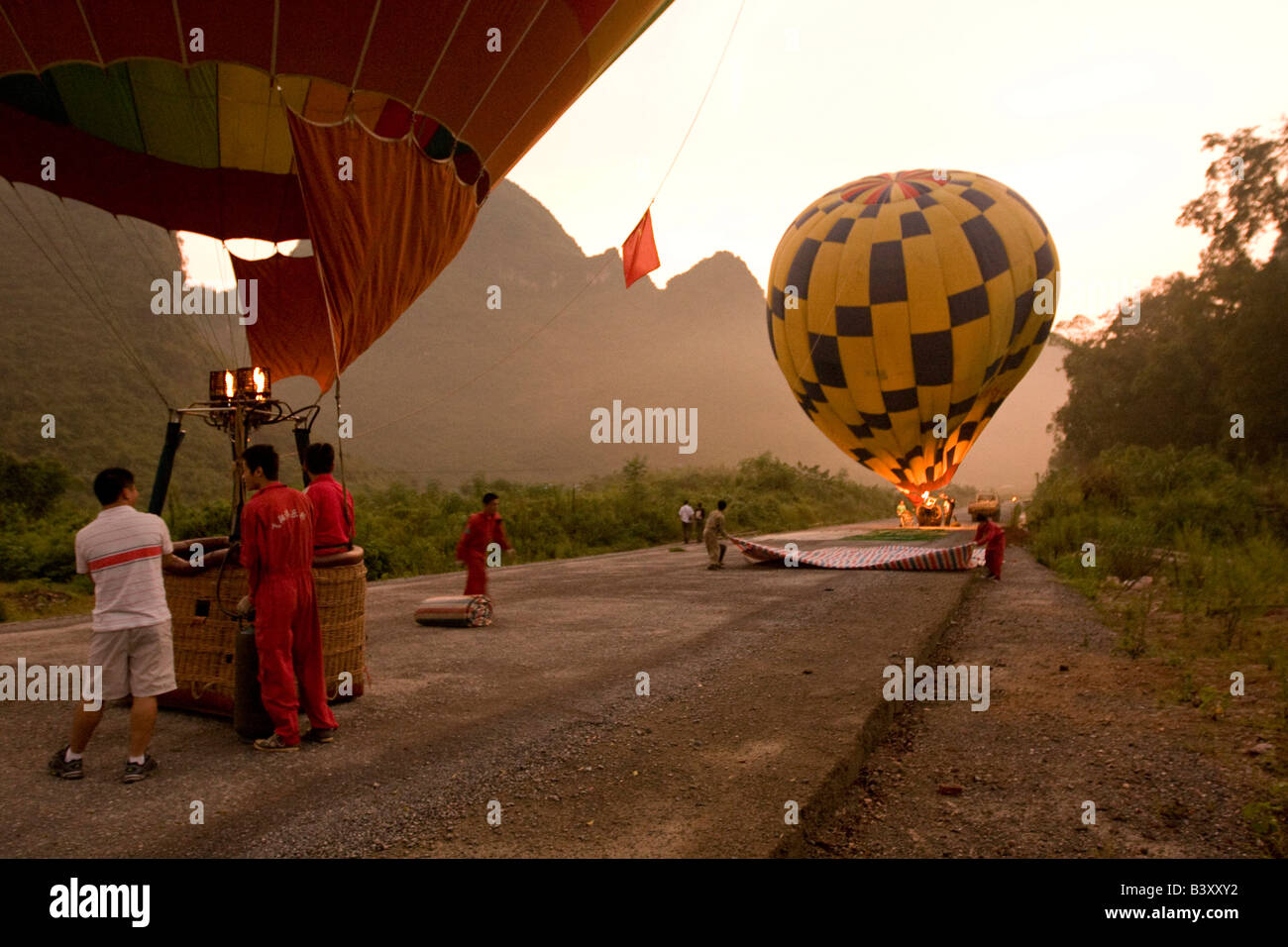 Balloon take off Stock Photo - Alamy