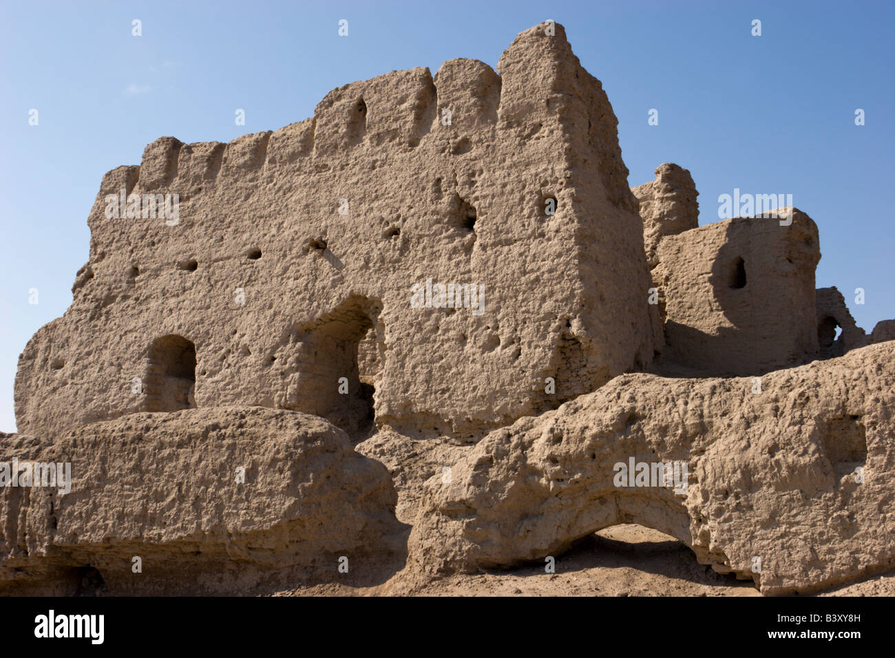 ruins in Iran sand castle mud brick fortress Stock Photo - Alamy