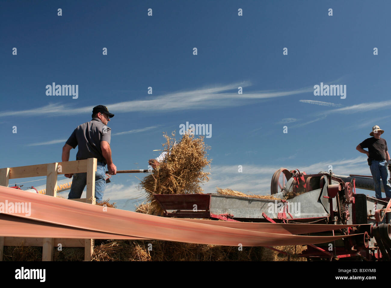 Sheaves of grain hi-res stock photography and images - Alamy