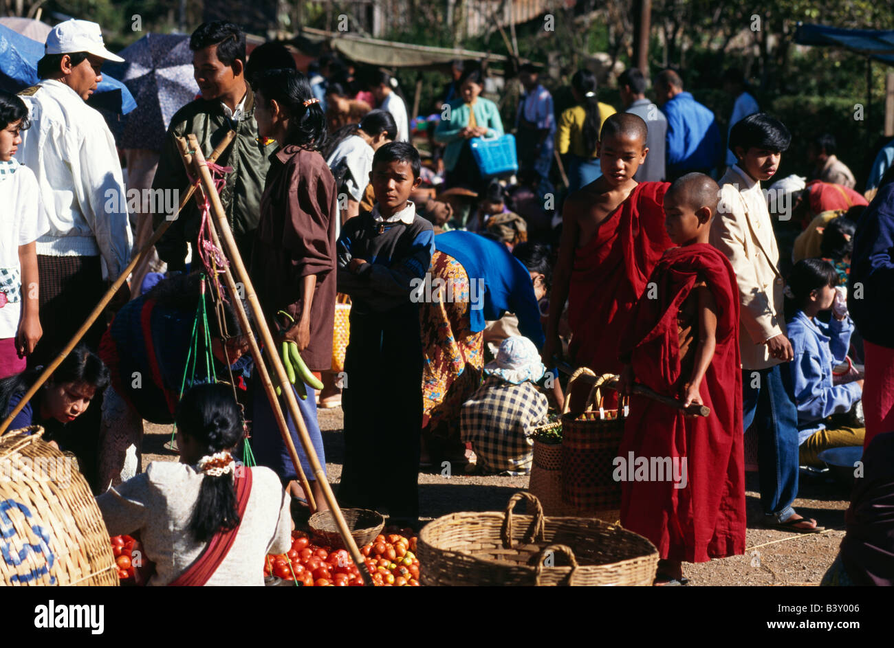 Market in Kalaw, Myanmar Stock Photo - Alamy