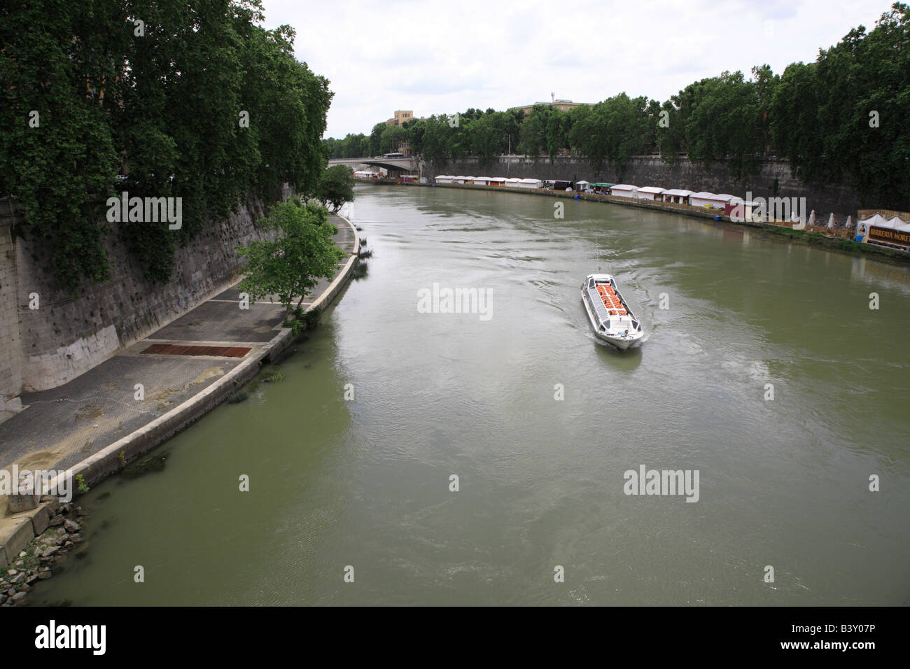 Banks of tiber river hi-res stock photography and images - Alamy