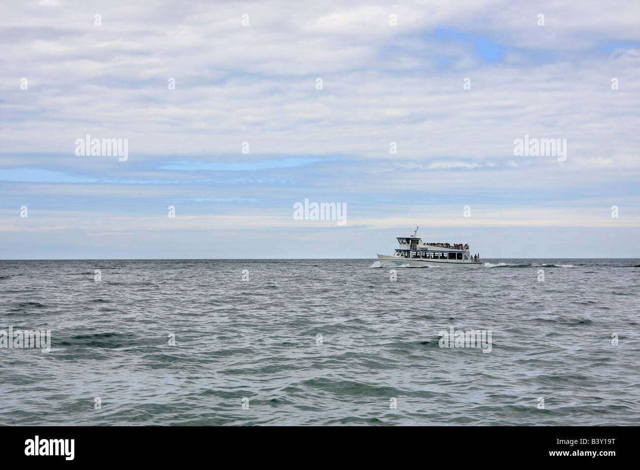 Ferri boat with tourists on the Lake Superior beautiful waterscape ...
