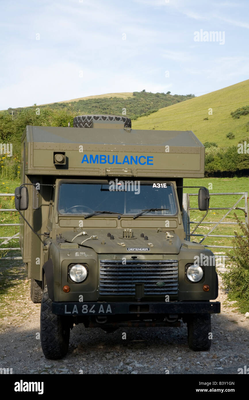Uk army ambulance hi-res stock photography and images - Alamy