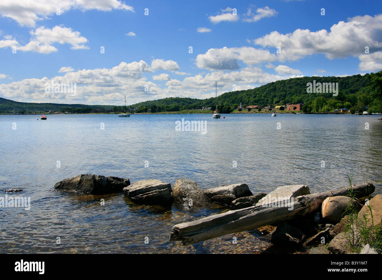 Lake superior stones hi-res stock photography and images - Alamy