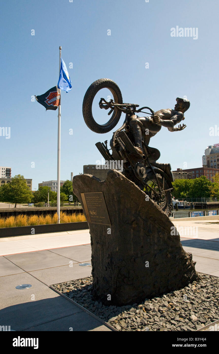 Harley-Davidson Museum / statue of hill climber Stock Photo - Alamy