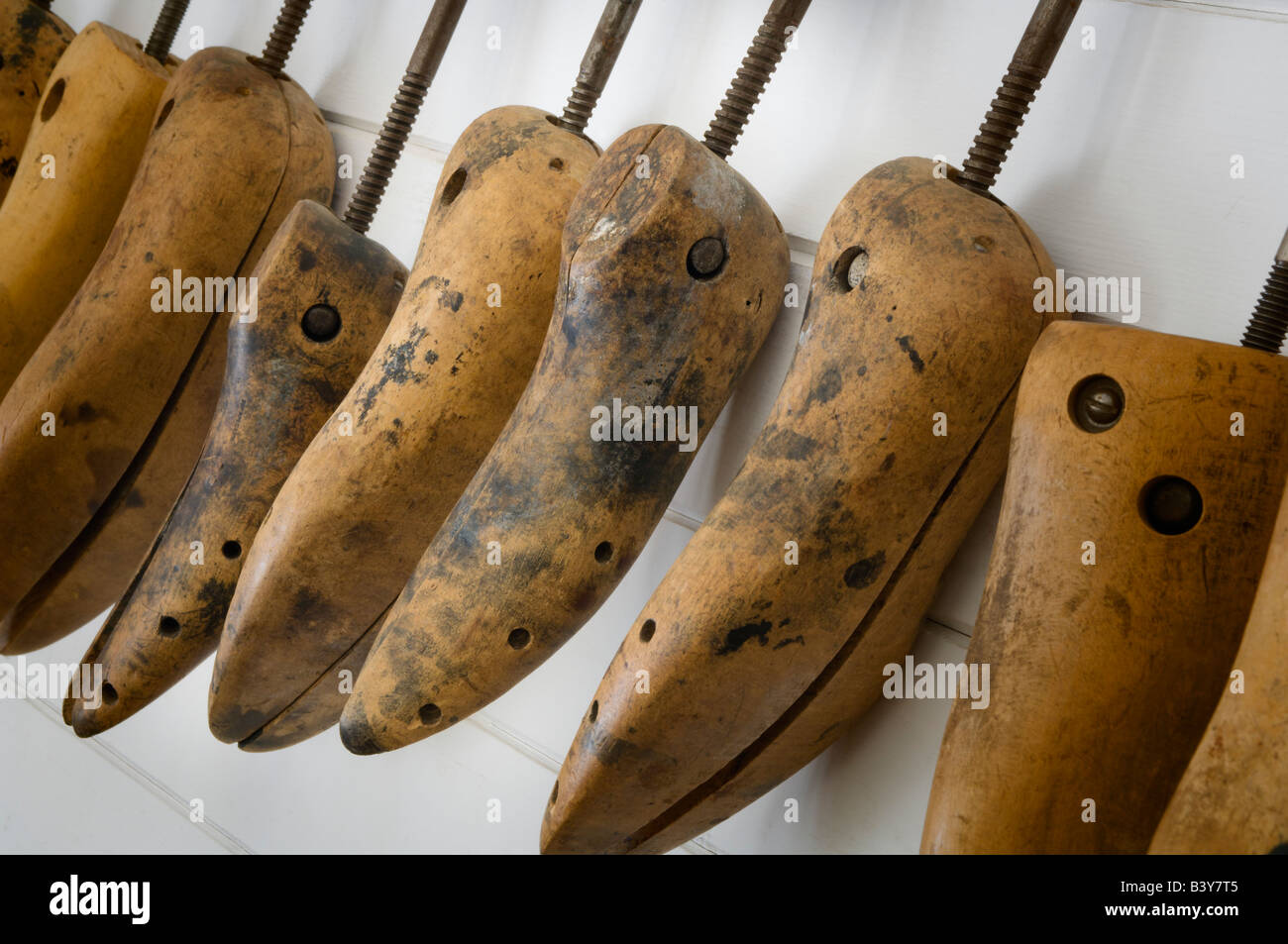 Vintage shoe store hi-res stock photography and images - Alamy