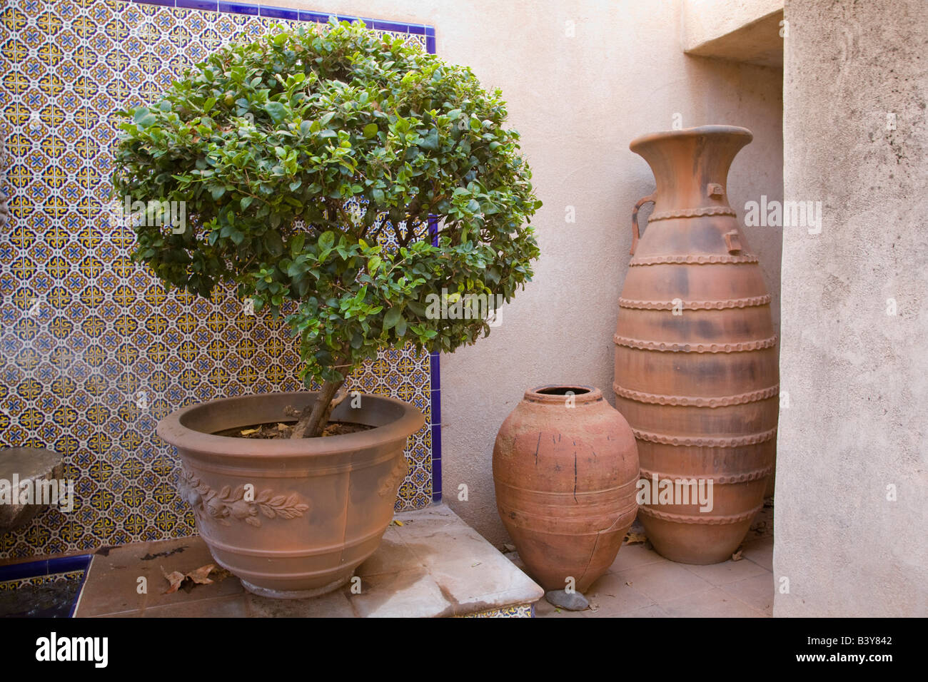 AZ, Arizona, Red Rock Country, Sedona,Tlaquepaque, Spanish style arts ...