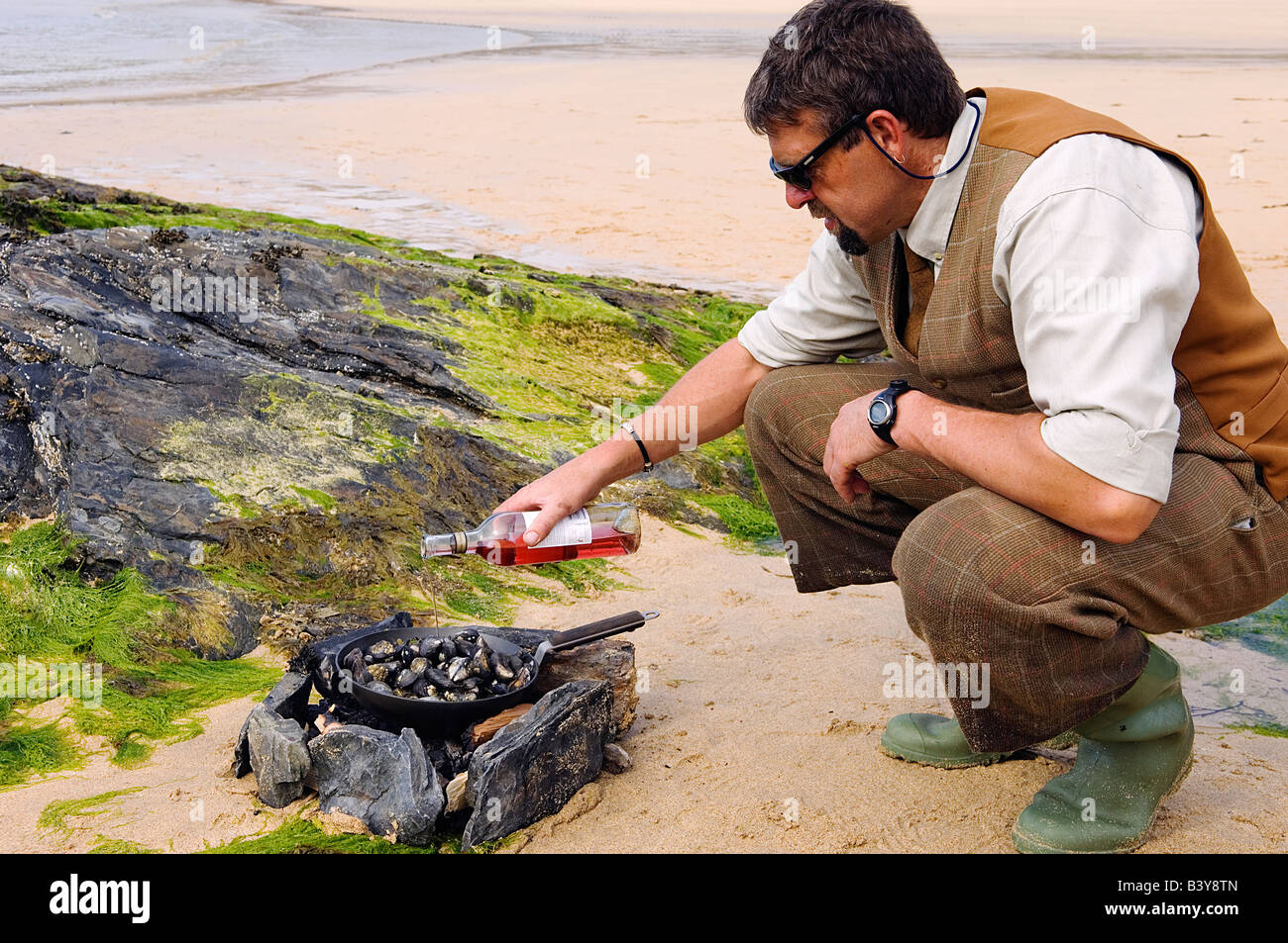 Scotland, Inner Hebrides, Colonsay. Gordon Muir, the ghillie of Glen ...