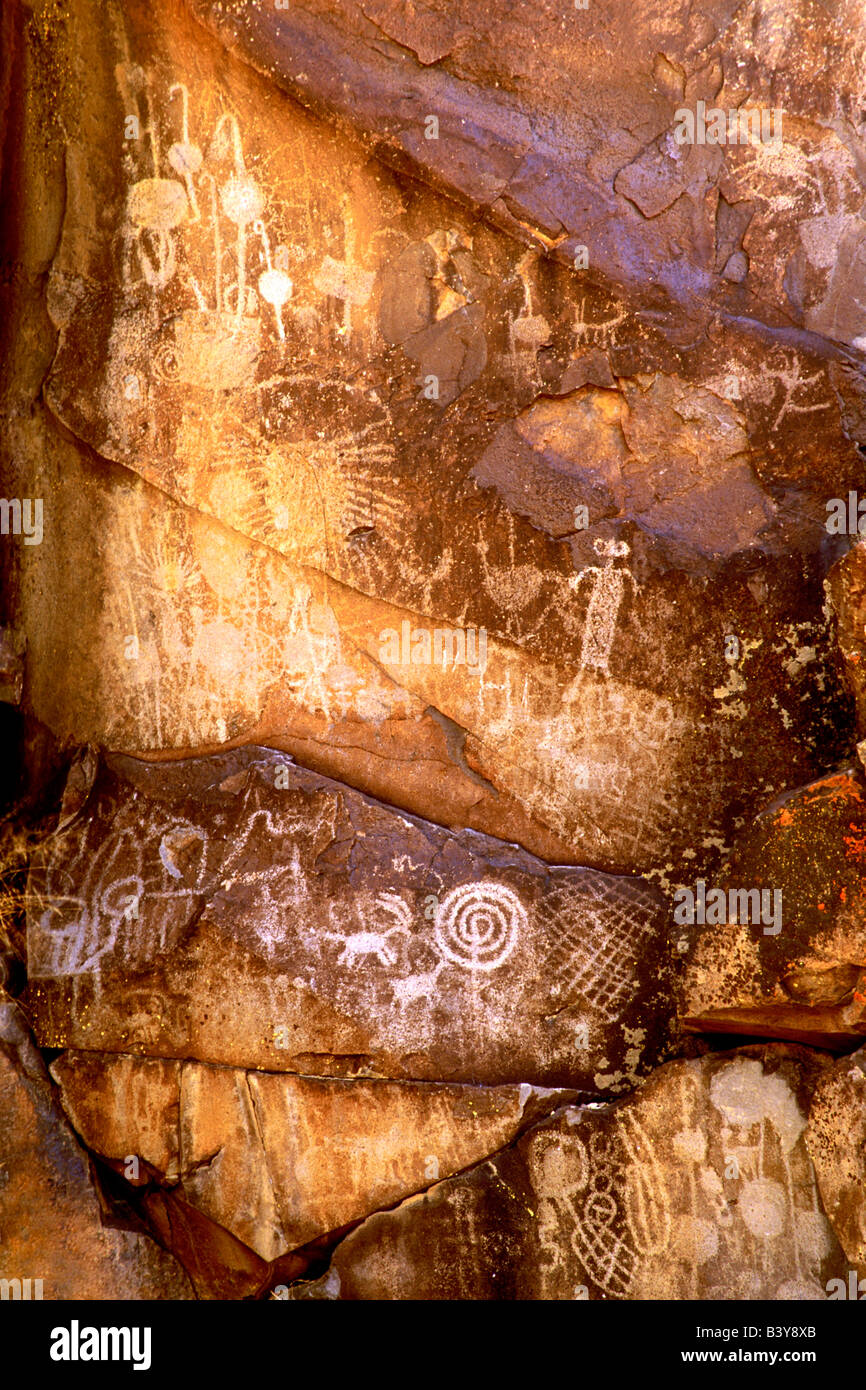 Ridgecrest california petroglyph hi-res stock photography and images ...