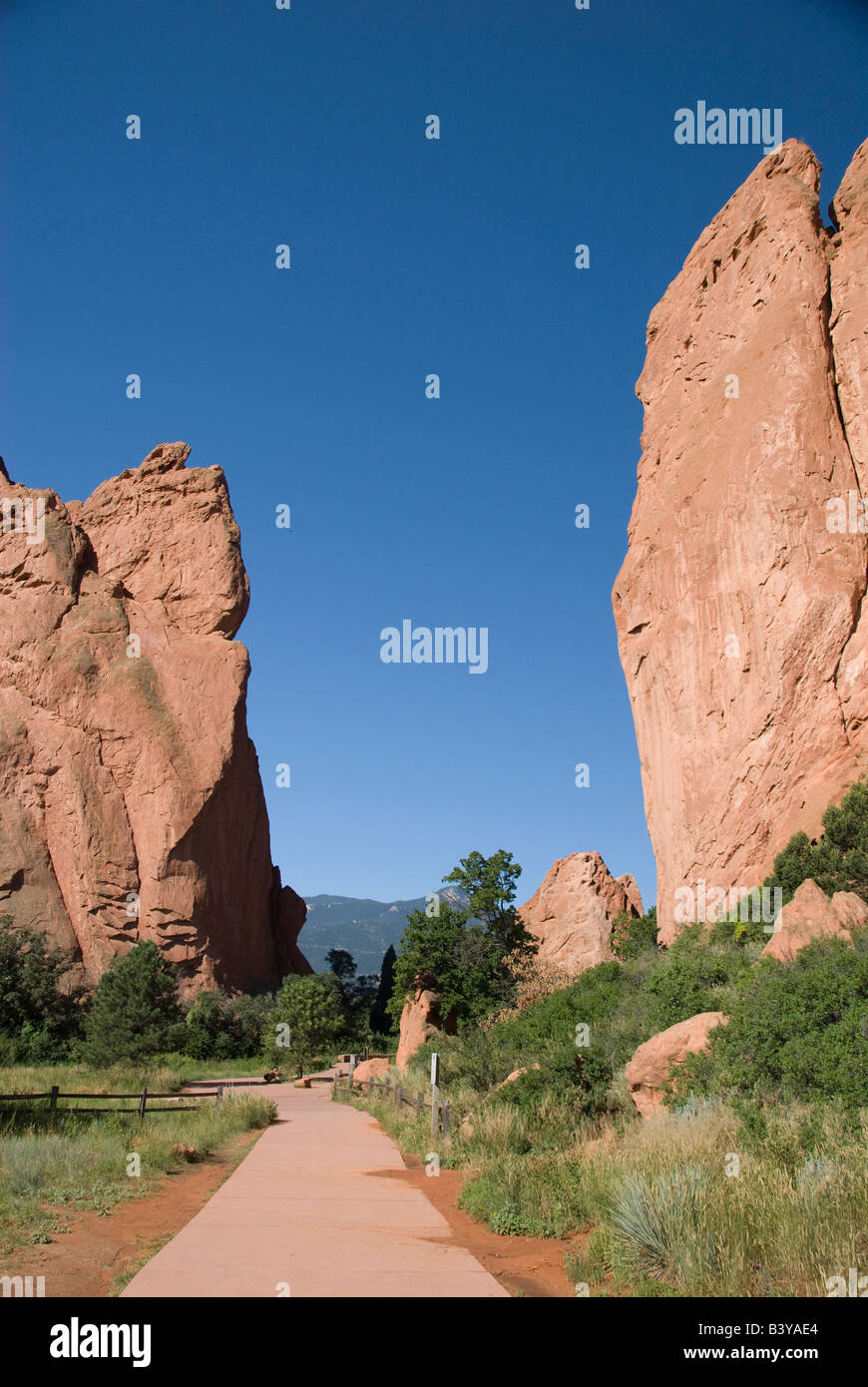 USA, Colorado, Colorado Springs, Garden of the Gods. Famous red rock ...
