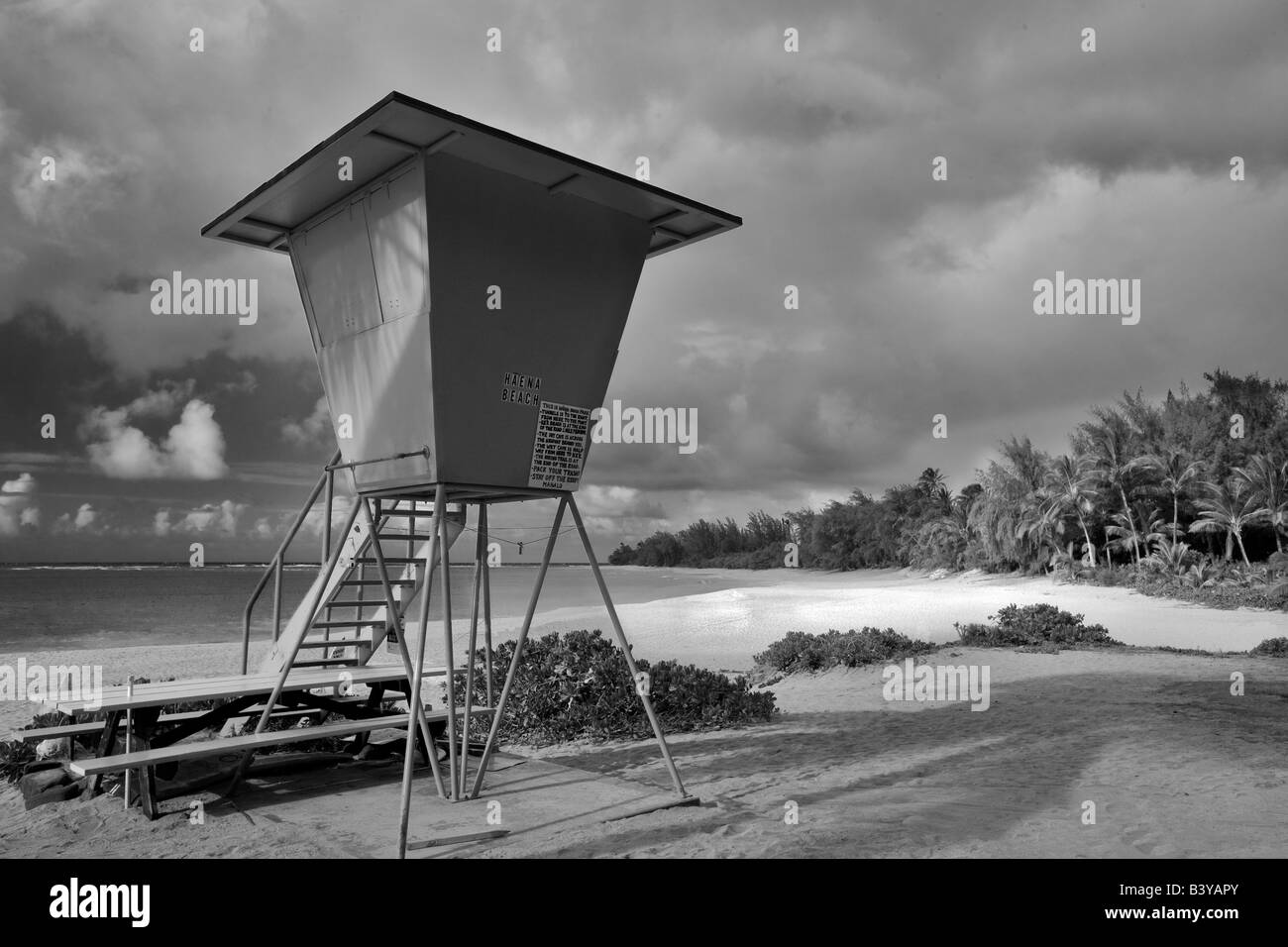Haena Beach with lifegaurd tower Kauai Hawaii Stock Photo - Alamy
