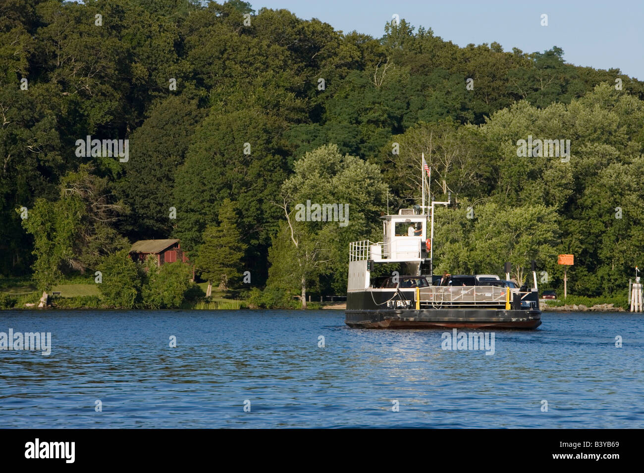 Chester hadlyme ferry hi-res stock photography and images - Alamy