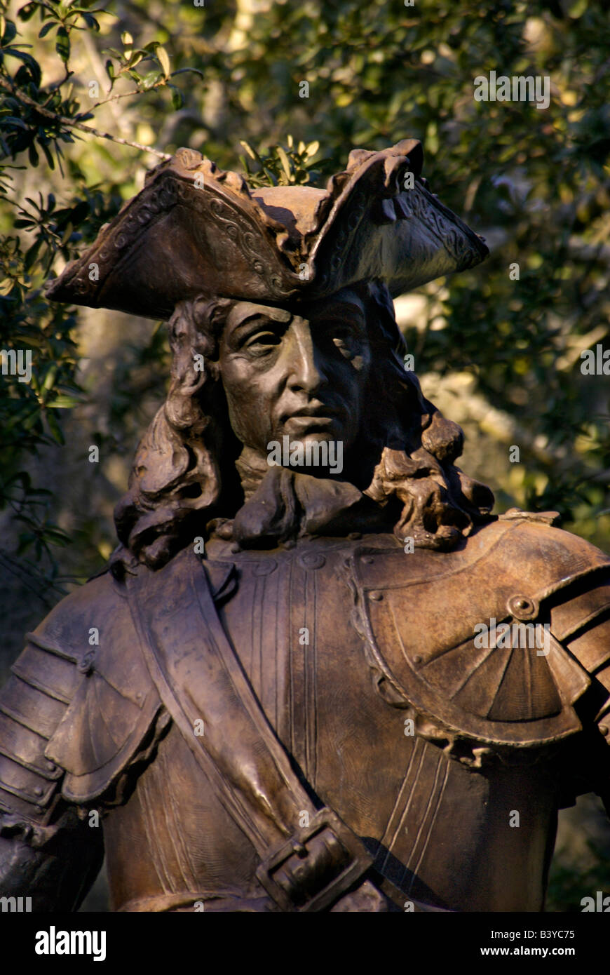USA, Georgia, Savannah, historic district, statue of General James ...