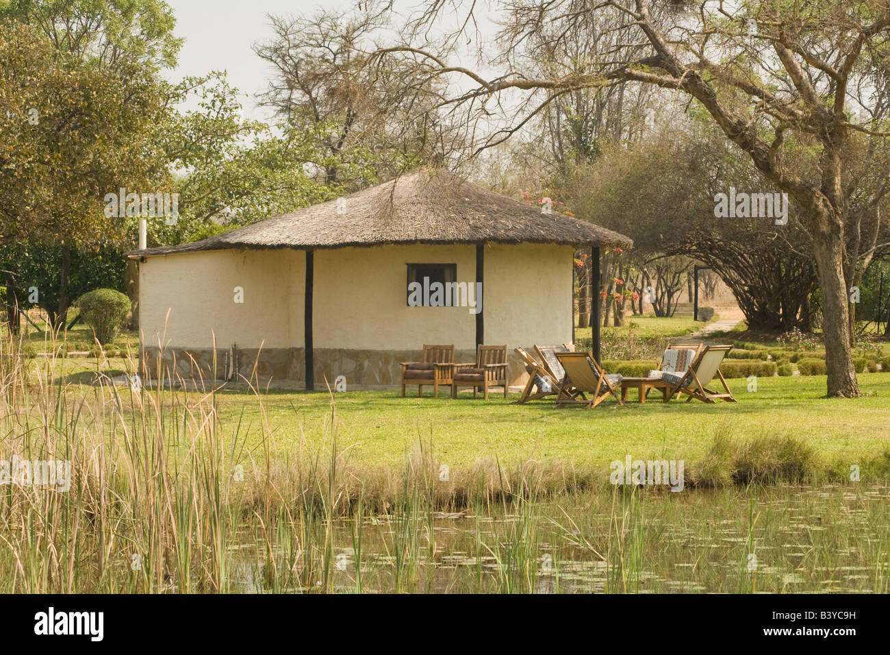 Zambia hut hi-res stock photography and images - Alamy