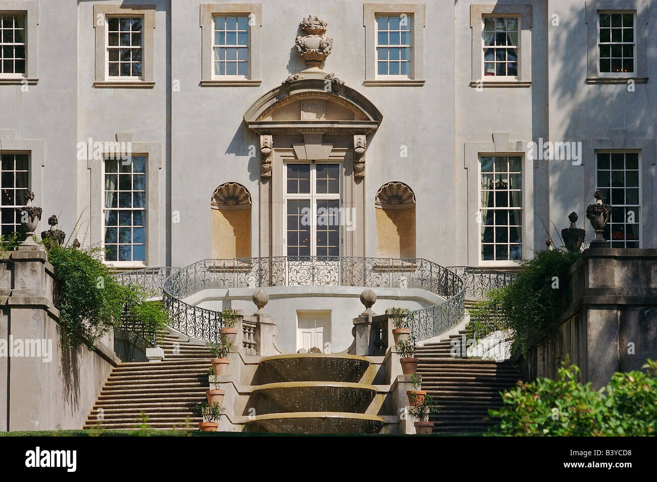 North America, USA, Georgia, Atlanta. The Swan House at the Atlanta ...