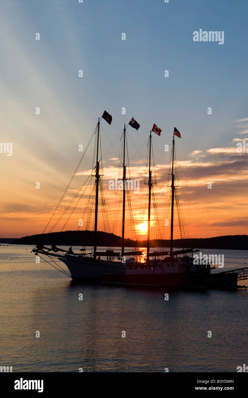 Tall ship bar harbor hi-res stock photography and images - Alamy