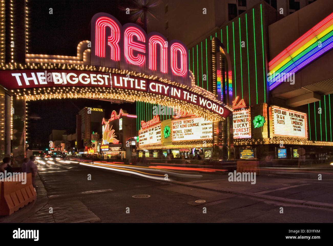 Reno sign night hi-res stock photography and images - Alamy