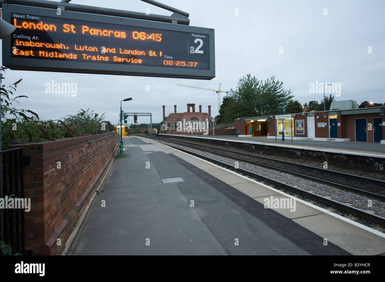 Empty track and platforms at Market Harborough railway station ...