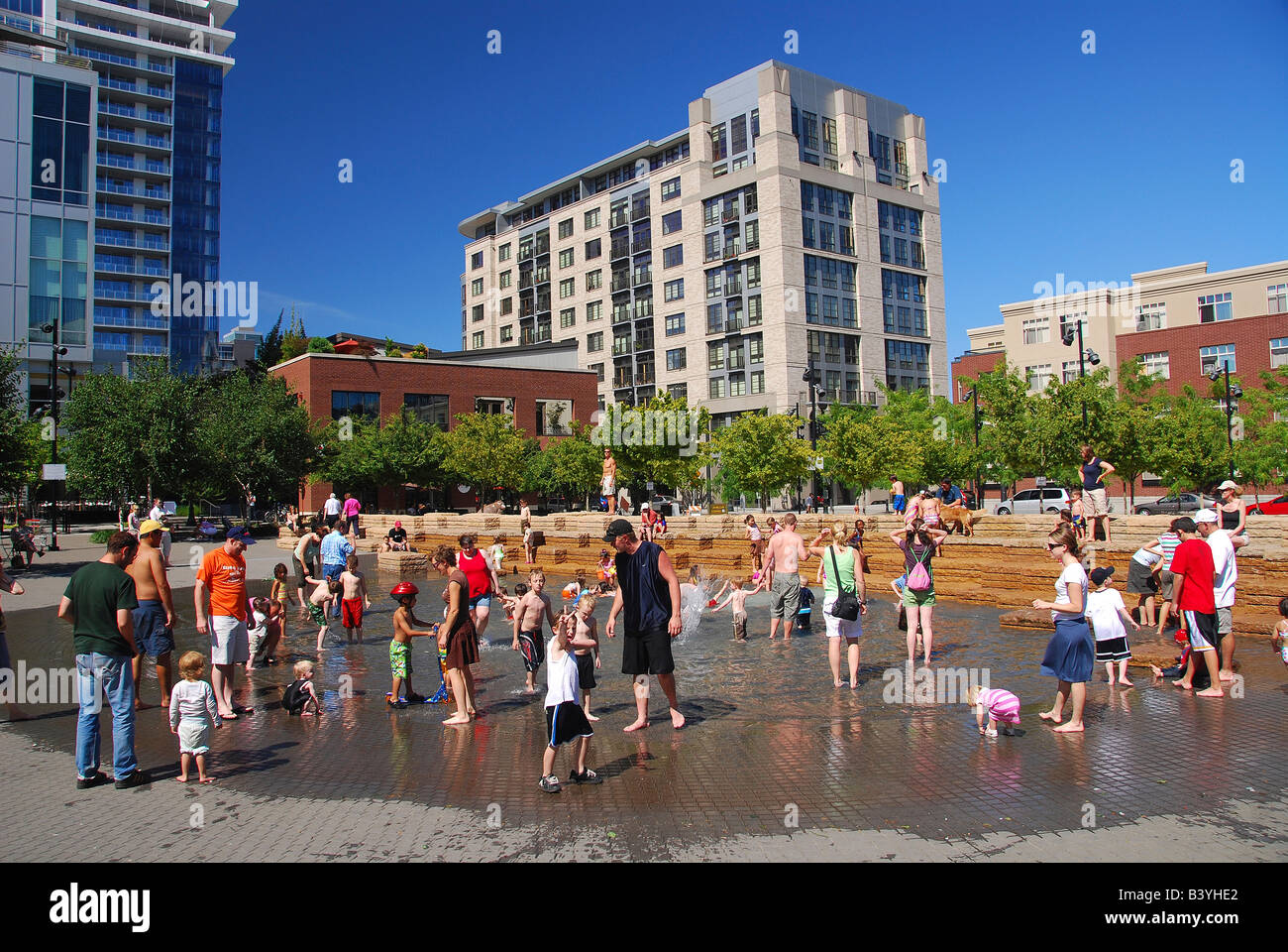 Portland oregon pearl district gallery hi-res stock photography and ...