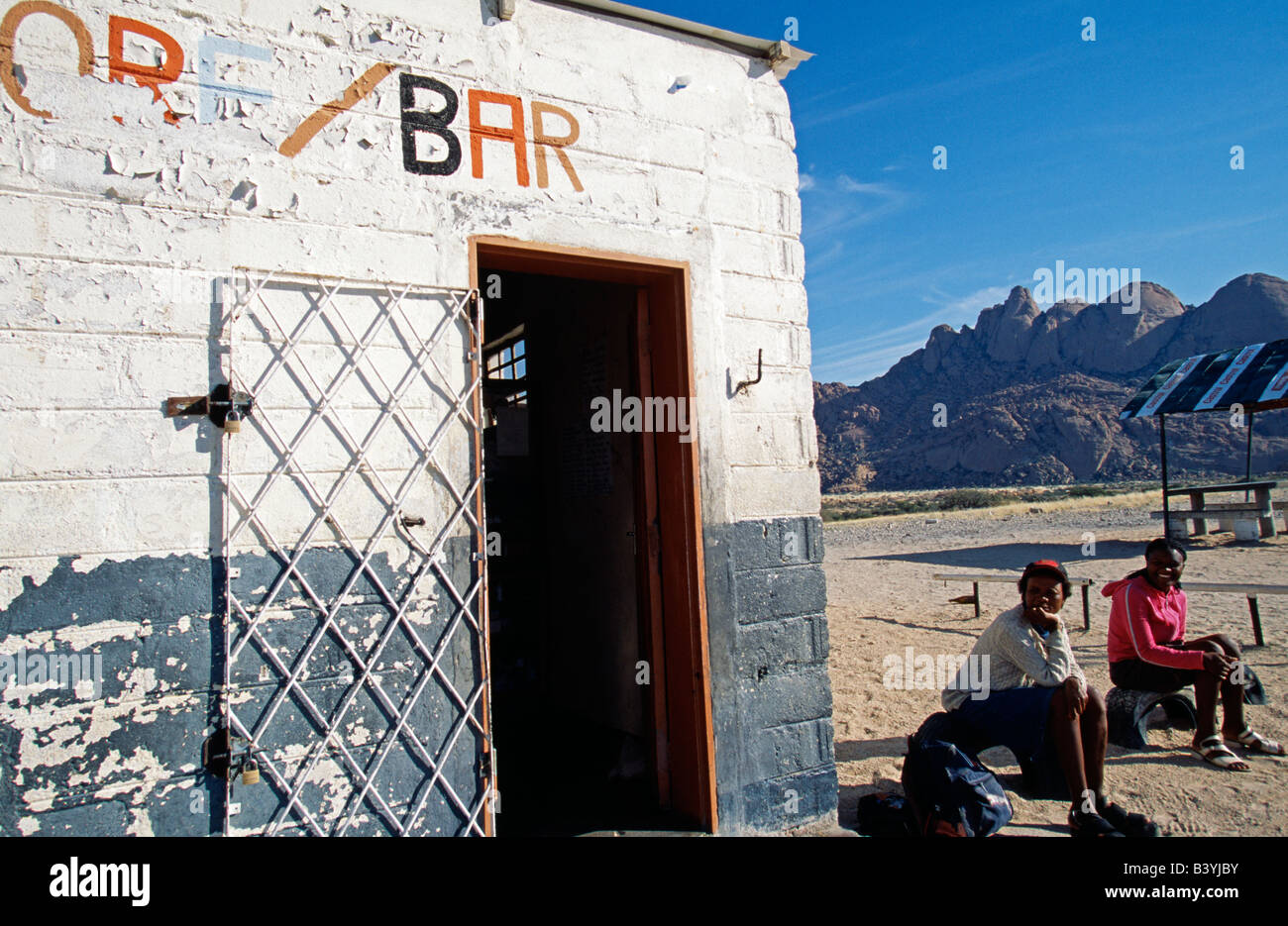 Namibia, Shop and bar in the village of Spitzkoppe Stock Photo - Alamy