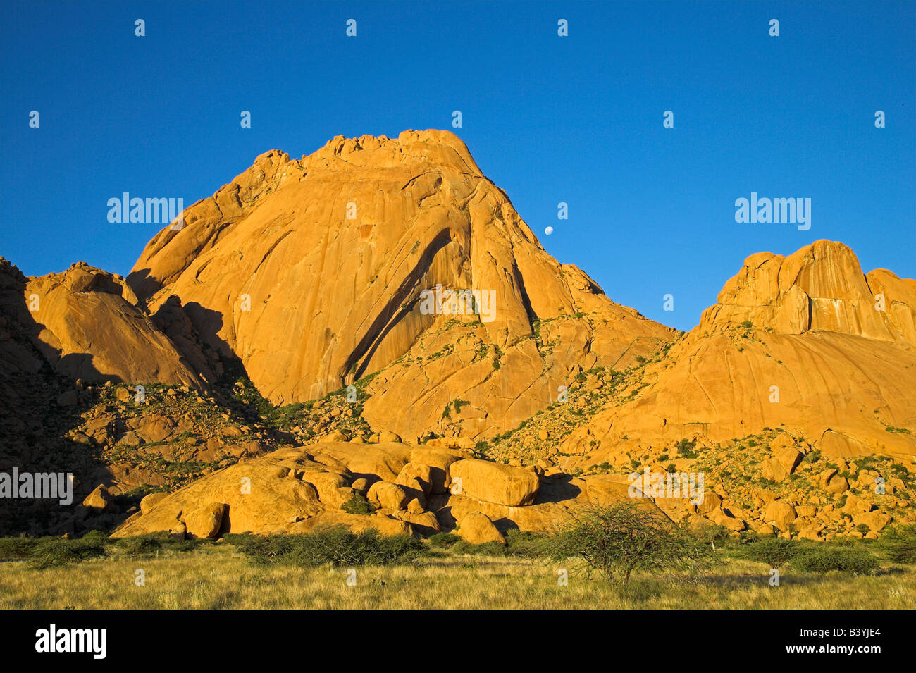 Spitzkoppe, a 600m high 'inselberg' or island mountain in southern ...