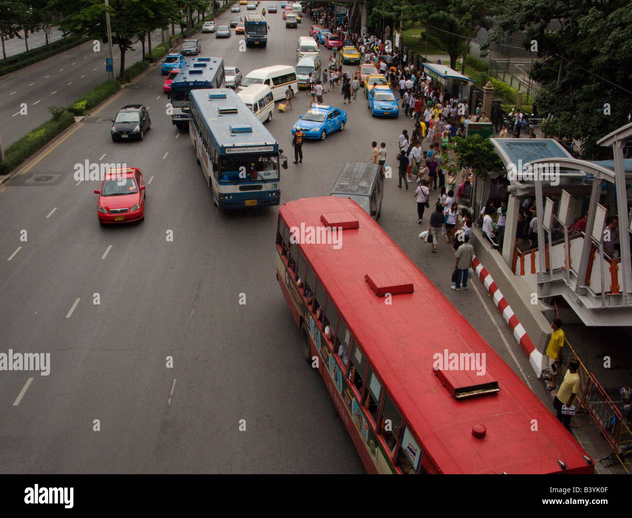 Traffic chaos hi-res stock photography and images - Alamy