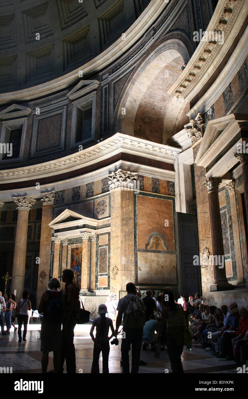 Visitors inside the Pantheon Rome Italy Stock Photo - Alamy