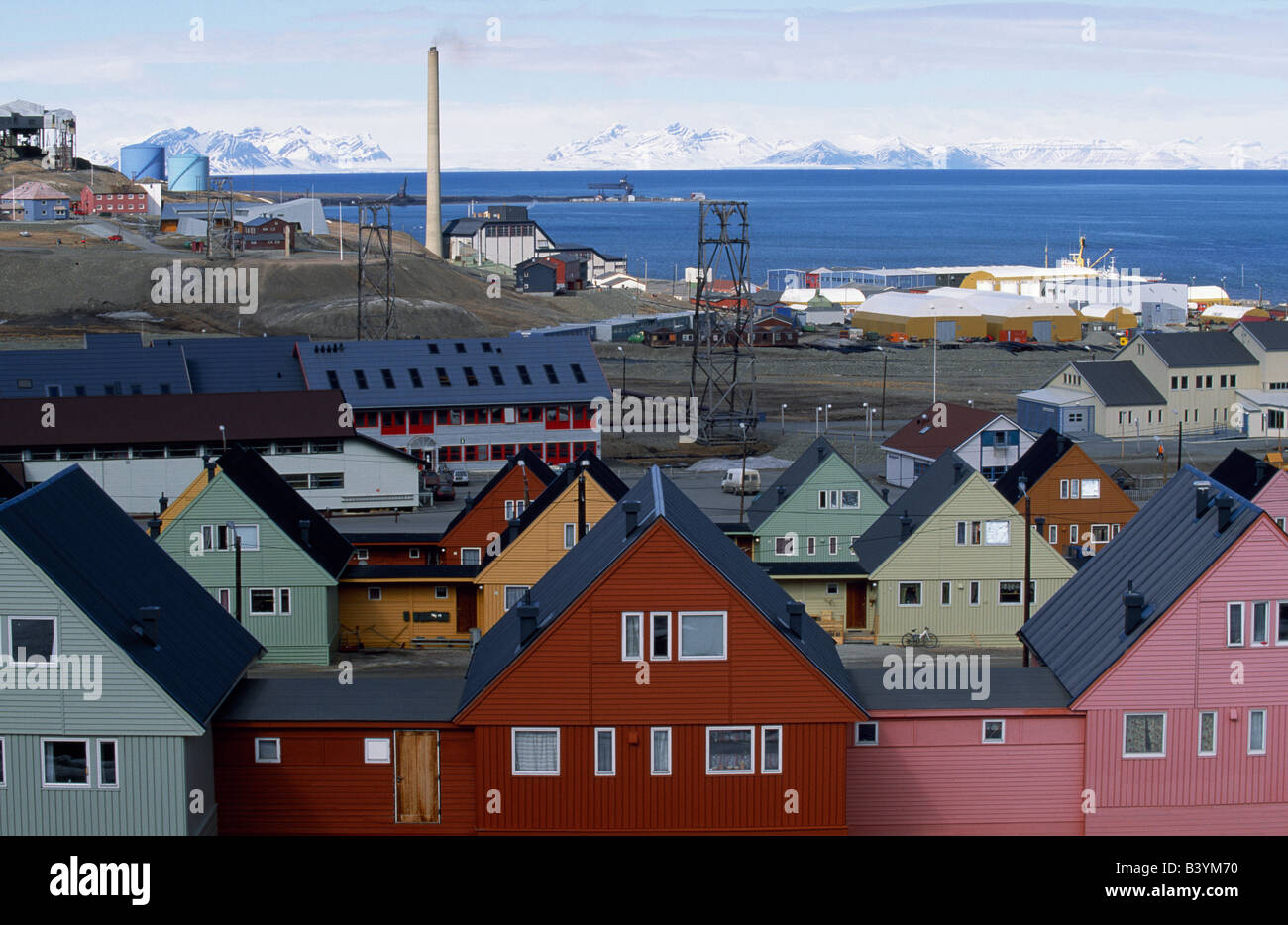 Port longyearbyen spitsbergen svalbard hi-res stock photography and ...
