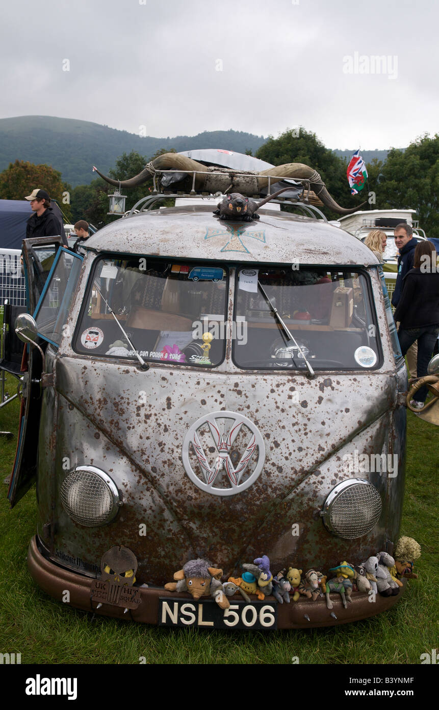 Volkswagen type 2 camper van hi-res stock photography and images - Alamy