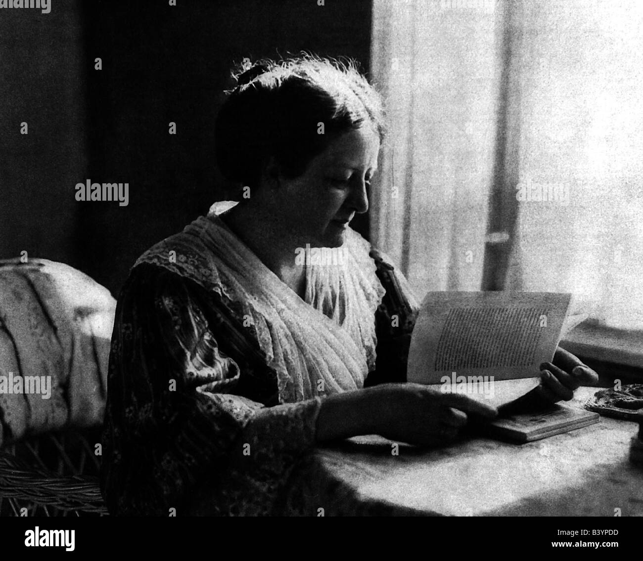 Braun, Lily, 2.7.1865 - 9.8.1916, German author / writer, half length ...