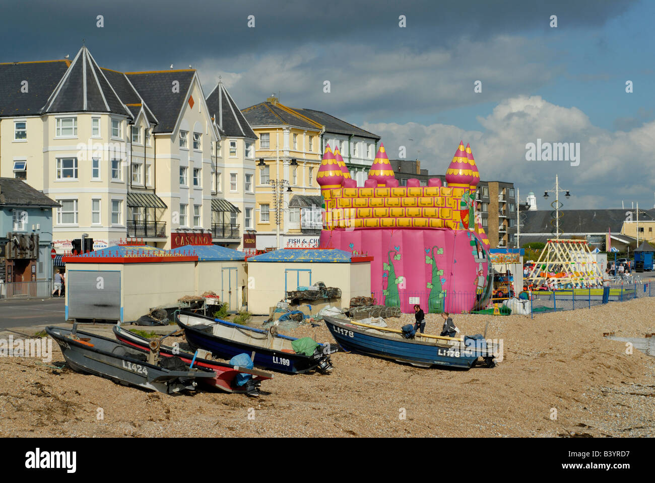 Bognor seafront hi-res stock photography and images - Alamy