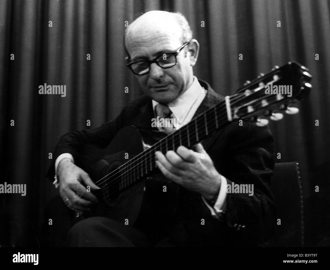 Narciso yepes hi-res stock photography and images - Alamy