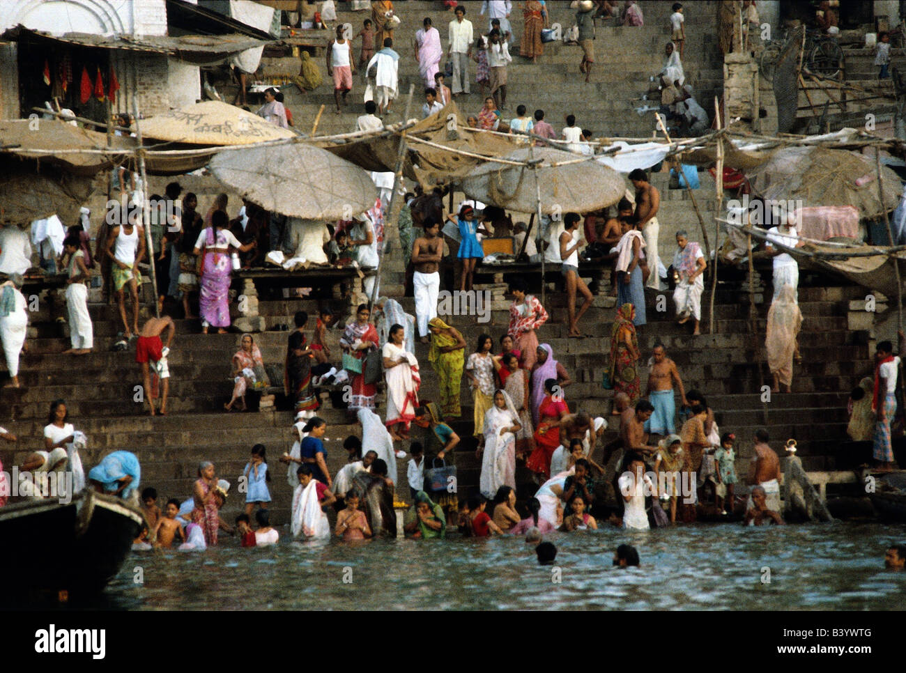 geography / travel, India, religion, hinduism, bath in river ganges ...