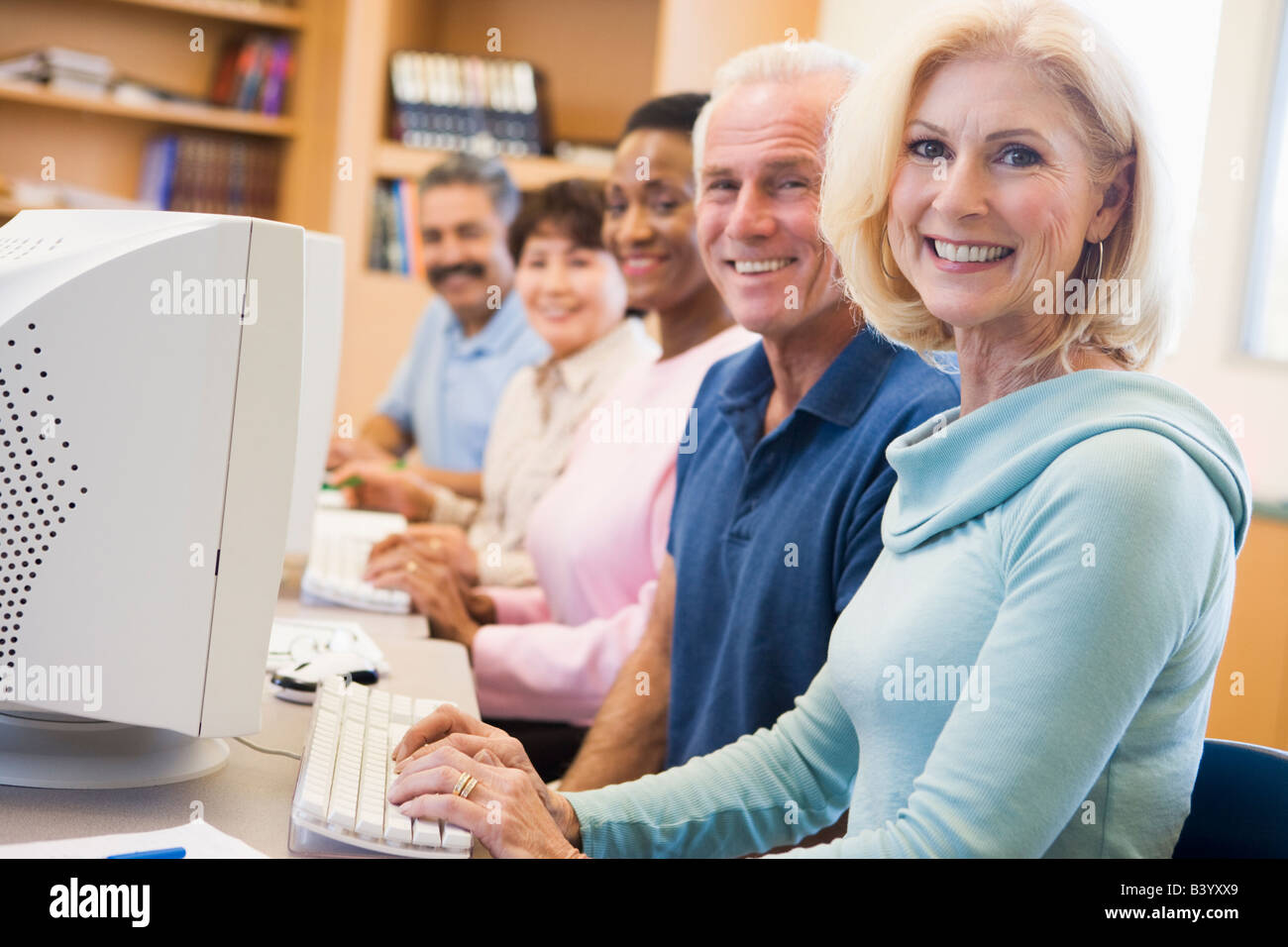 Collge students in class hi-res stock photography and images - Alamy