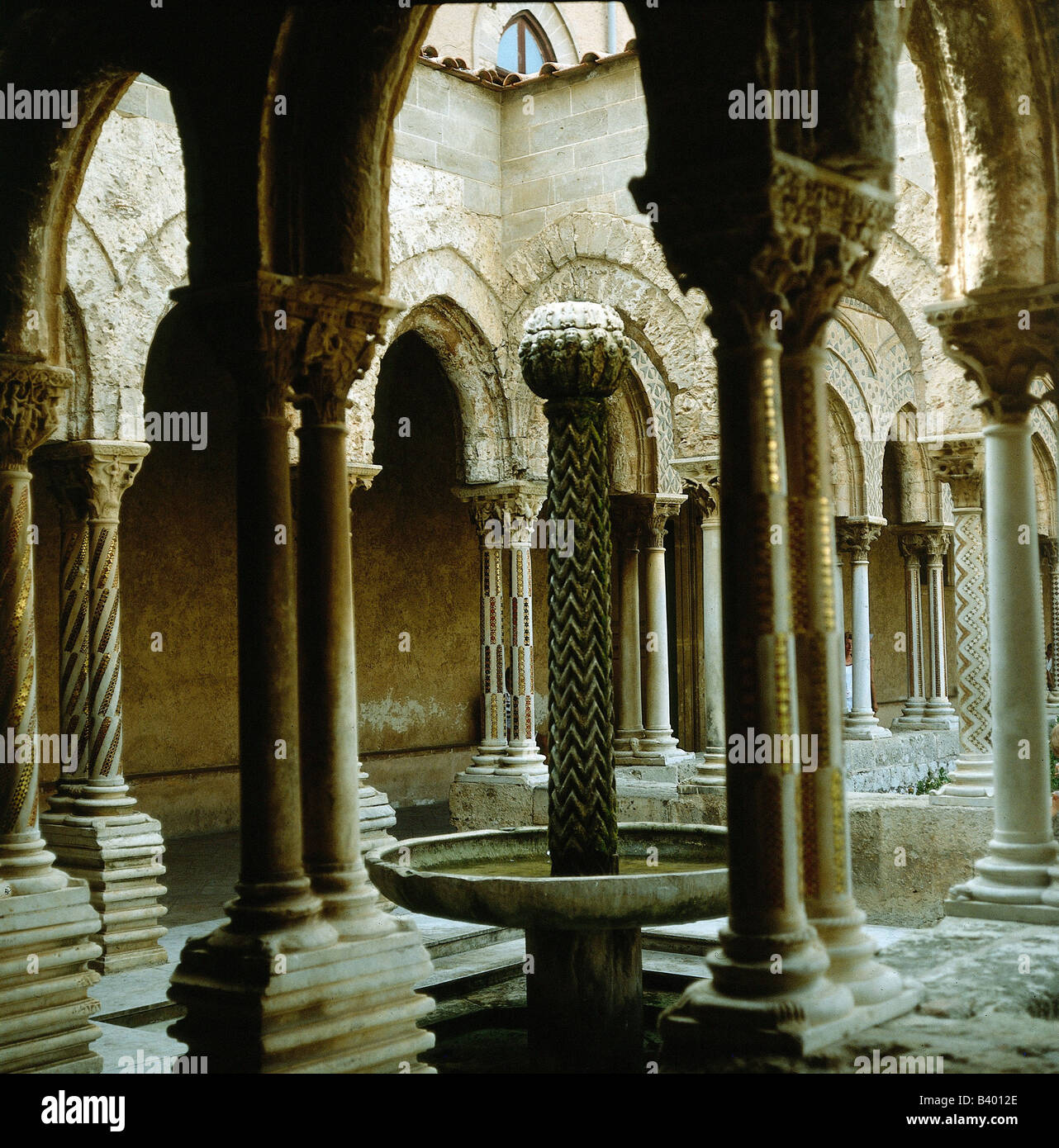 Arabian and norman architecture hi-res stock photography and images - Alamy