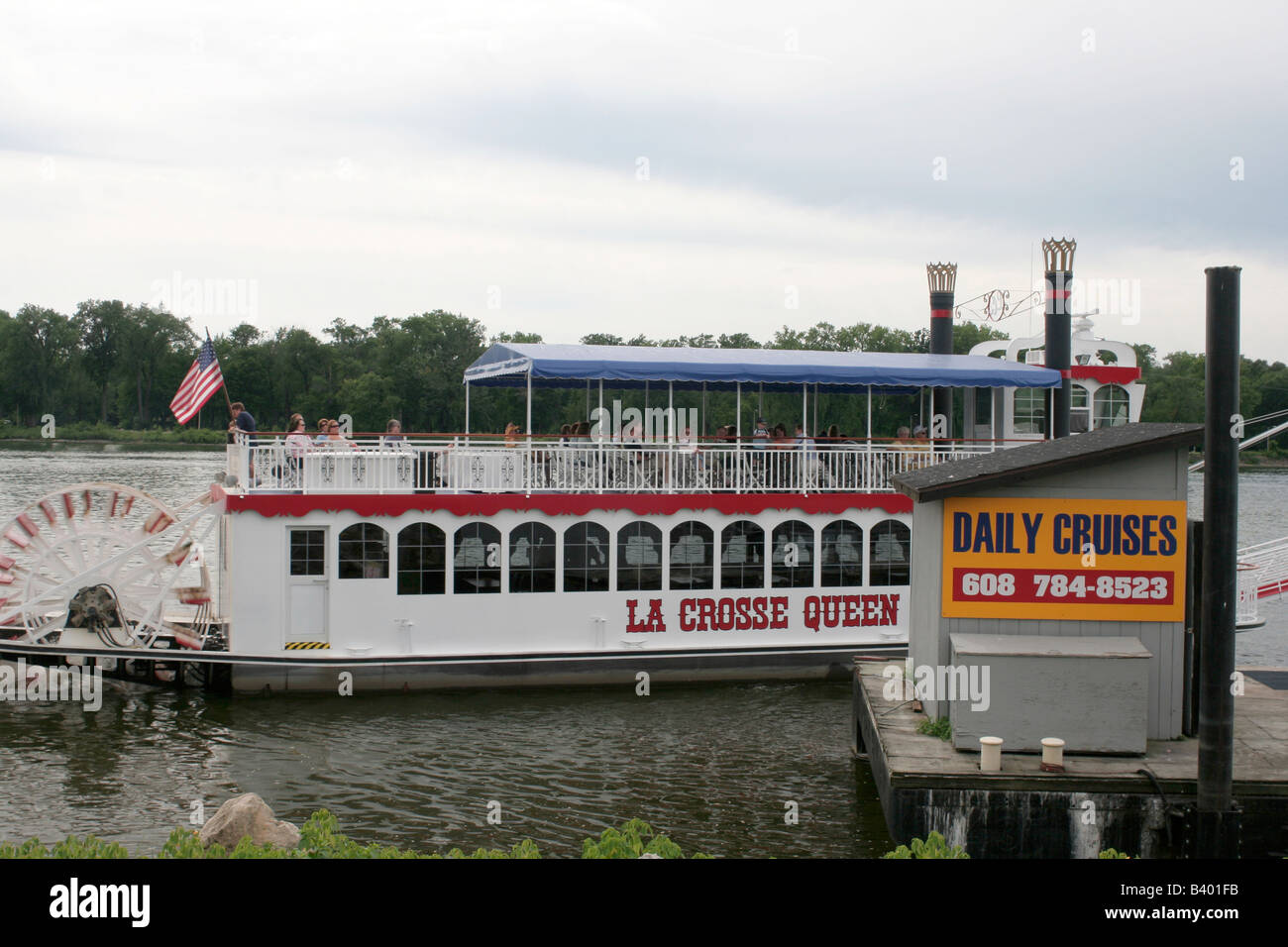 La Crosse Queen VII waiting to depart Stock Photo - Alamy