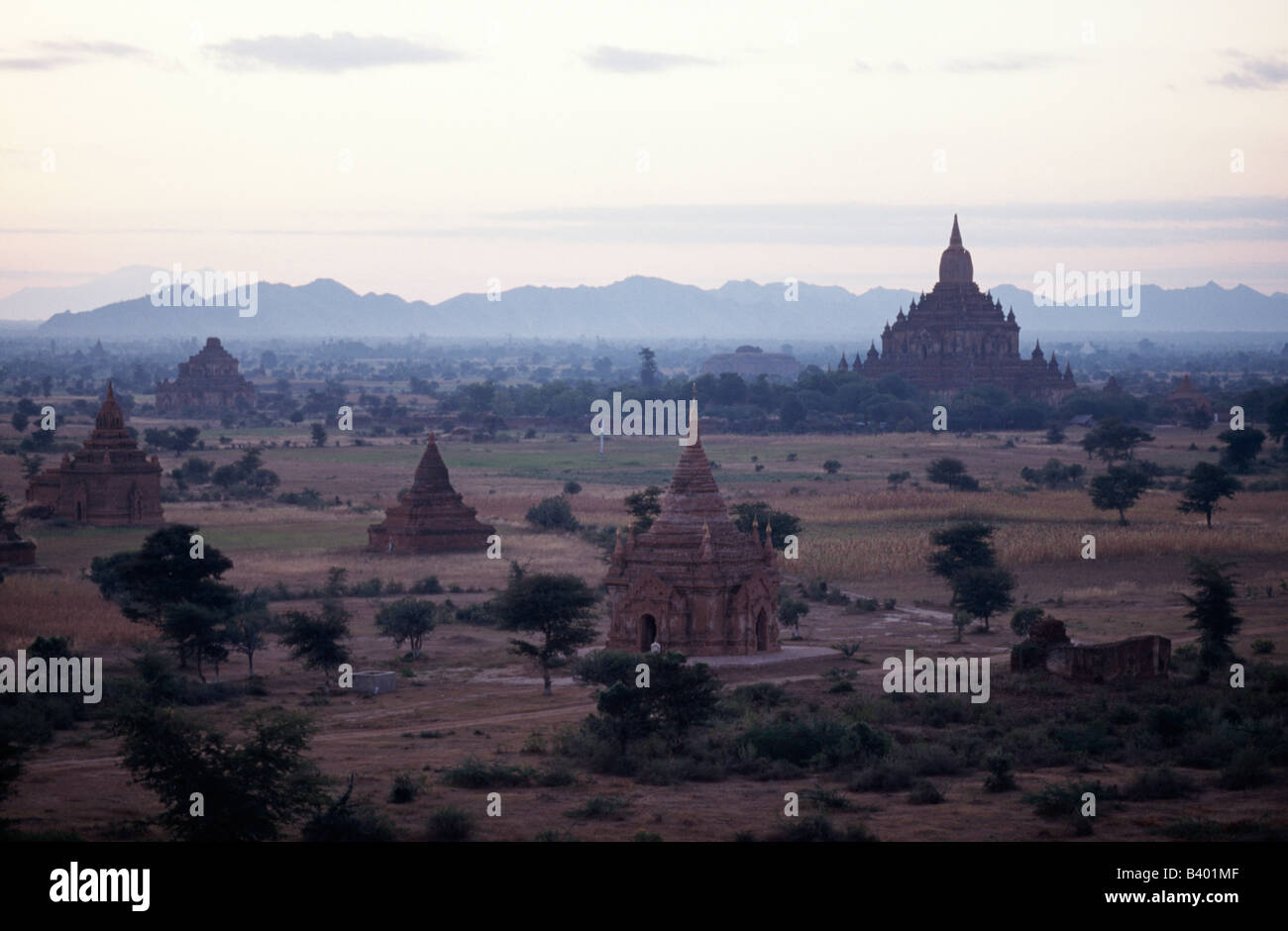 Bagan archaeological area and monuments hi-res stock photography and ...