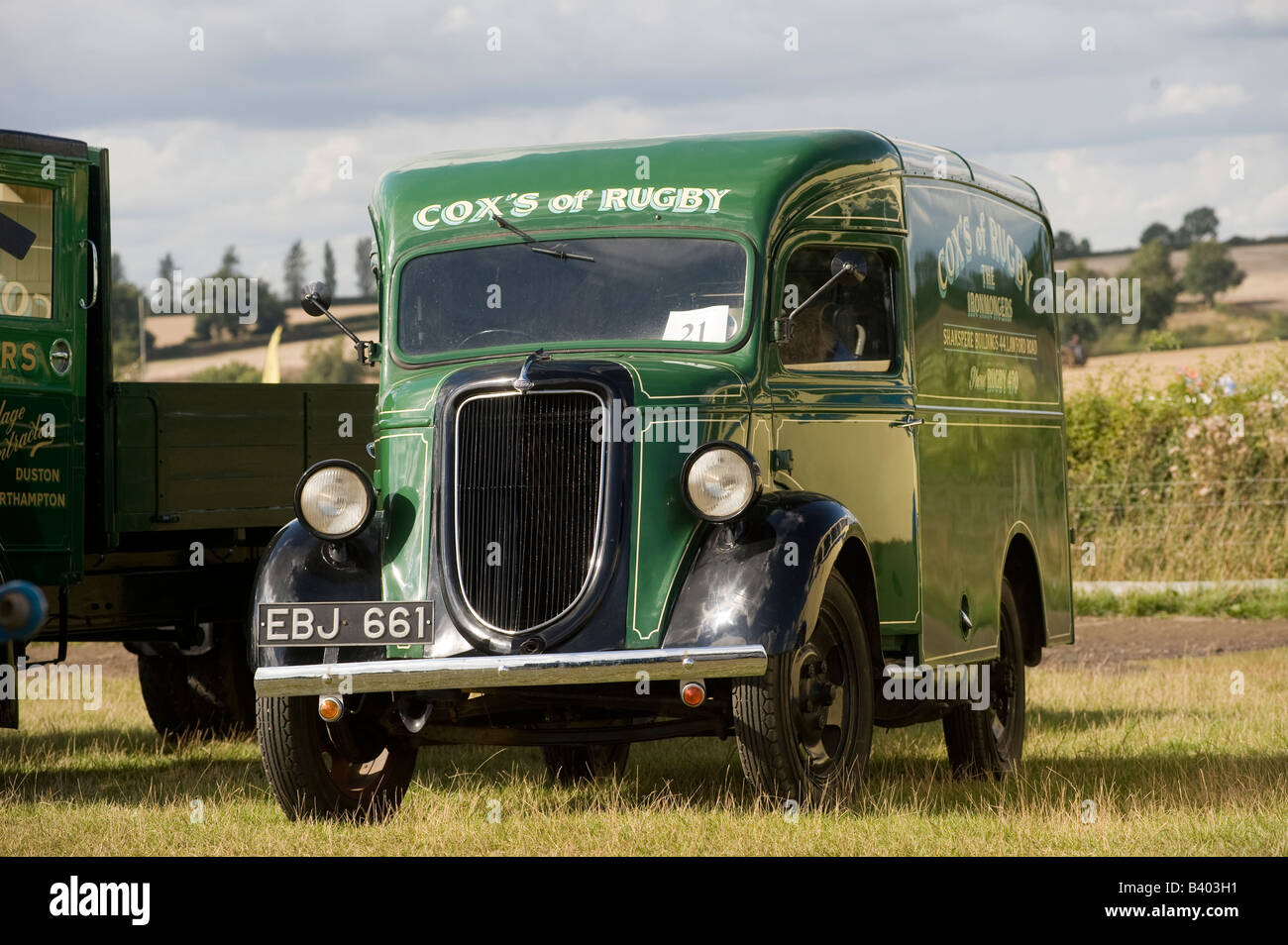 British vintage lorry hi-res stock photography and images - Alamy