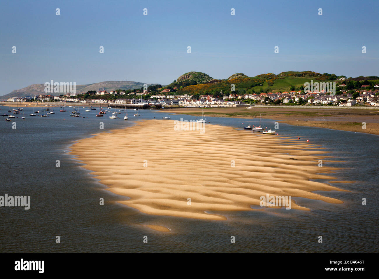 Conway Estuary at Conway Wales Stock Photo - Alamy