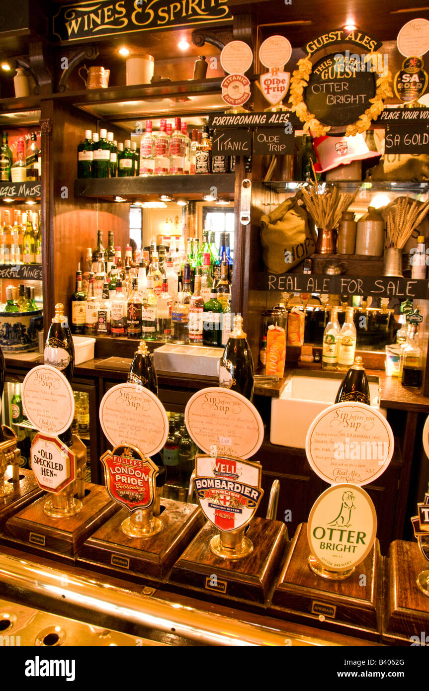 a typical British Pub, London, UK Stock Photo - Alamy
