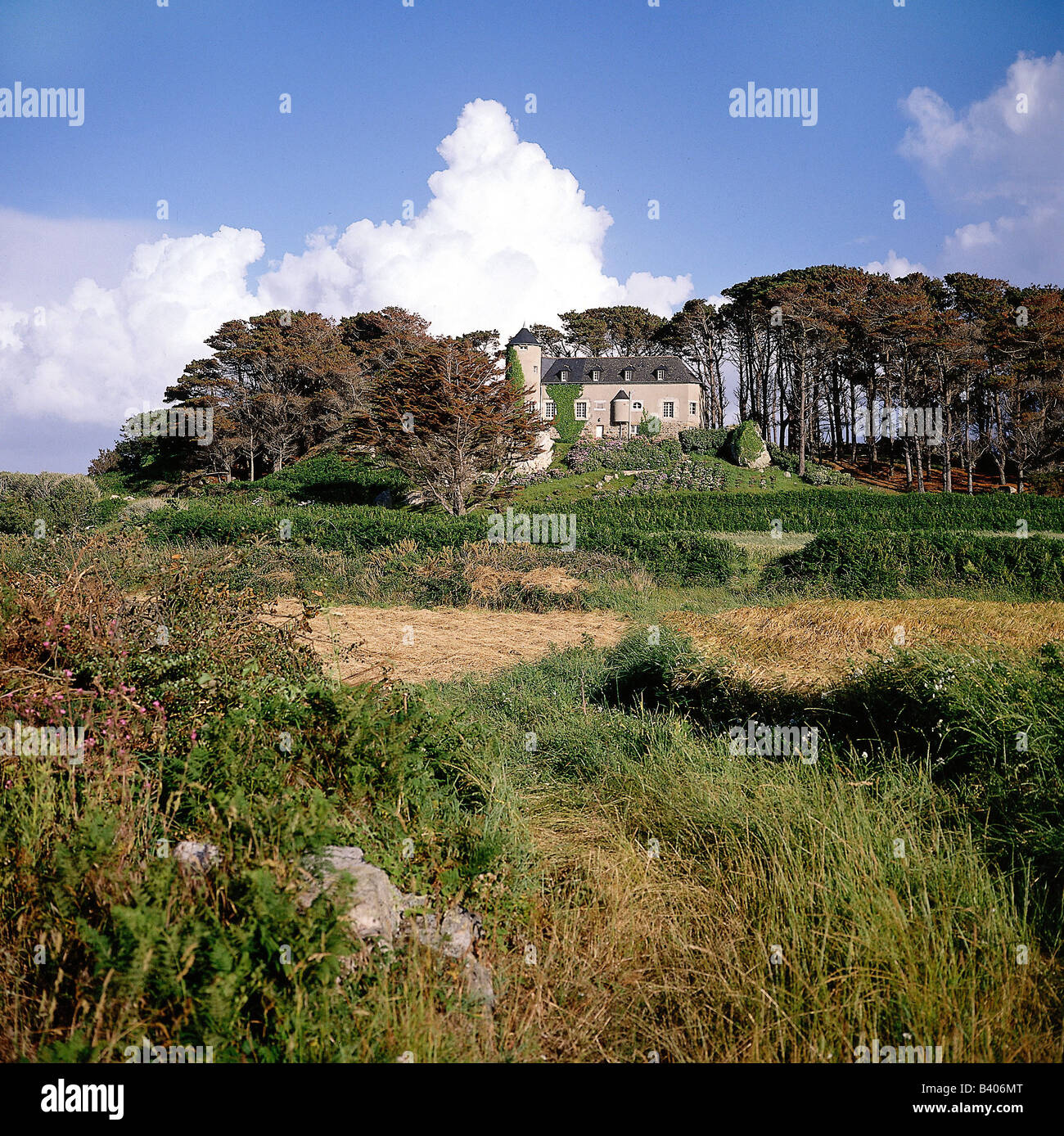Le gouffre le pointe du chateau kericu hi-res stock photography and ...