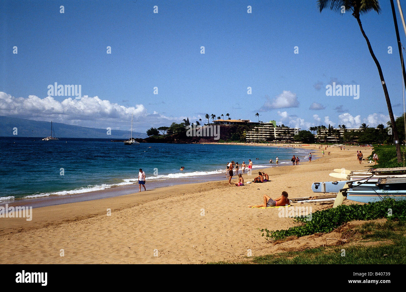 Sandy beach at lahaina hi-res stock photography and images - Alamy