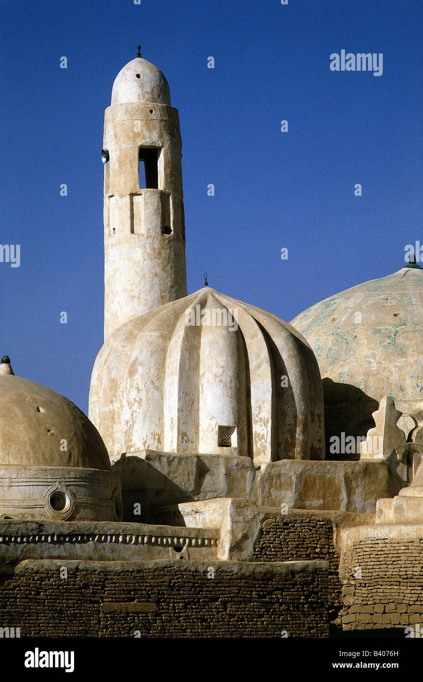 Grave mosque of imam al hadi jachjah hi-res stock photography and ...