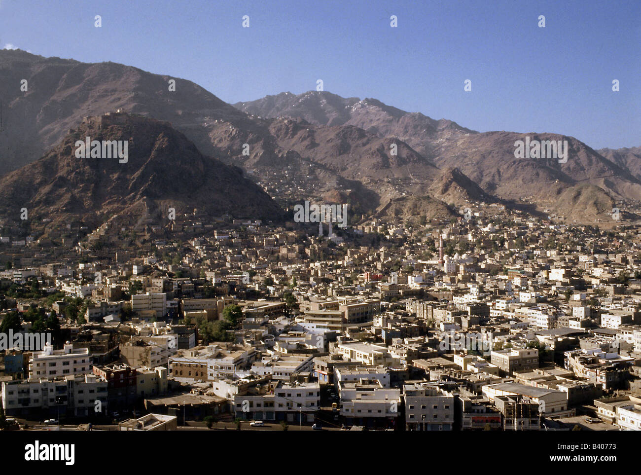 geography / travel, Yemen, Ta'izz, overview with fortress and Jebel ...