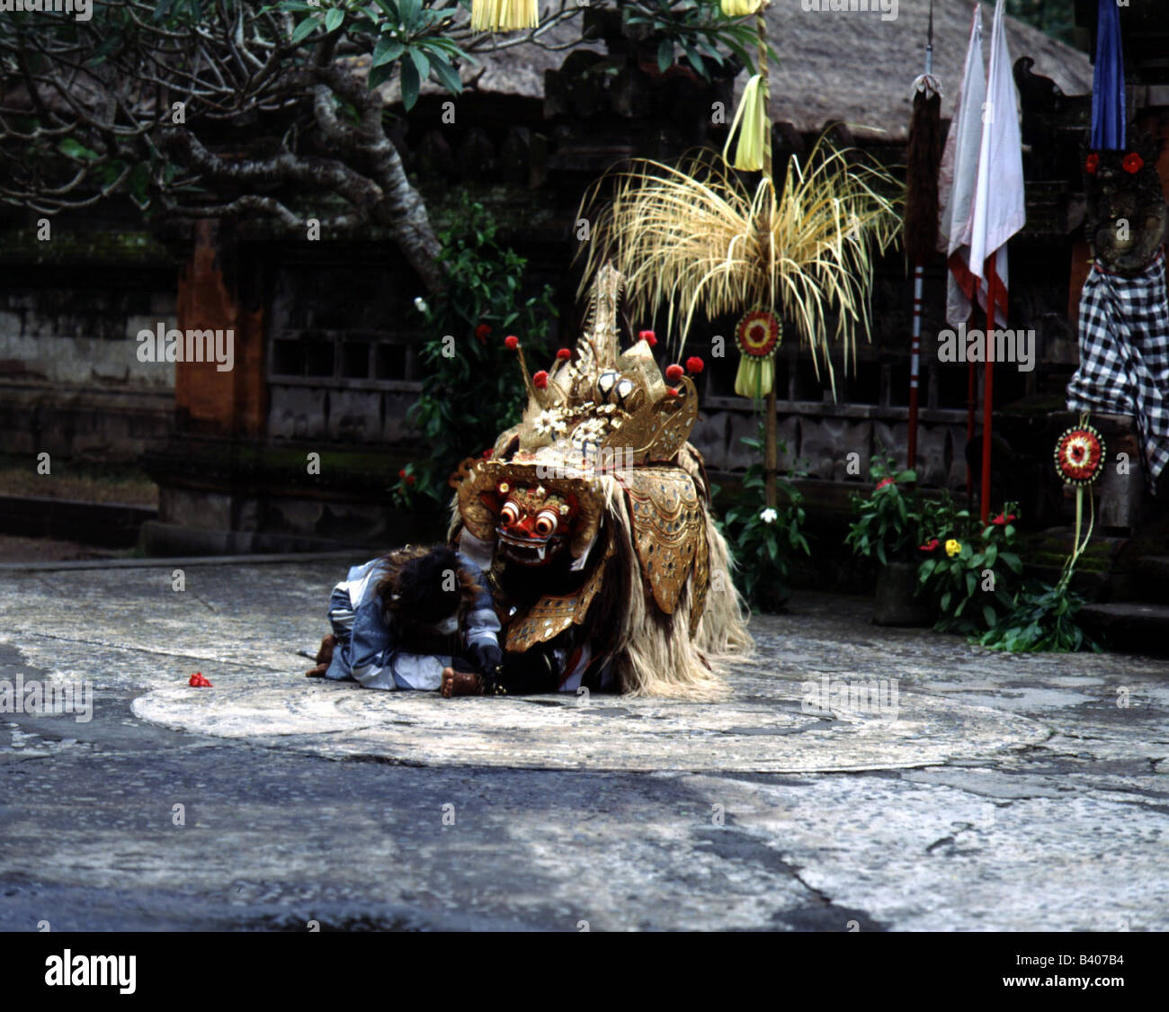 geography / travel, Indonesia, Bali, folklore, dance in Batubulan, mask ...