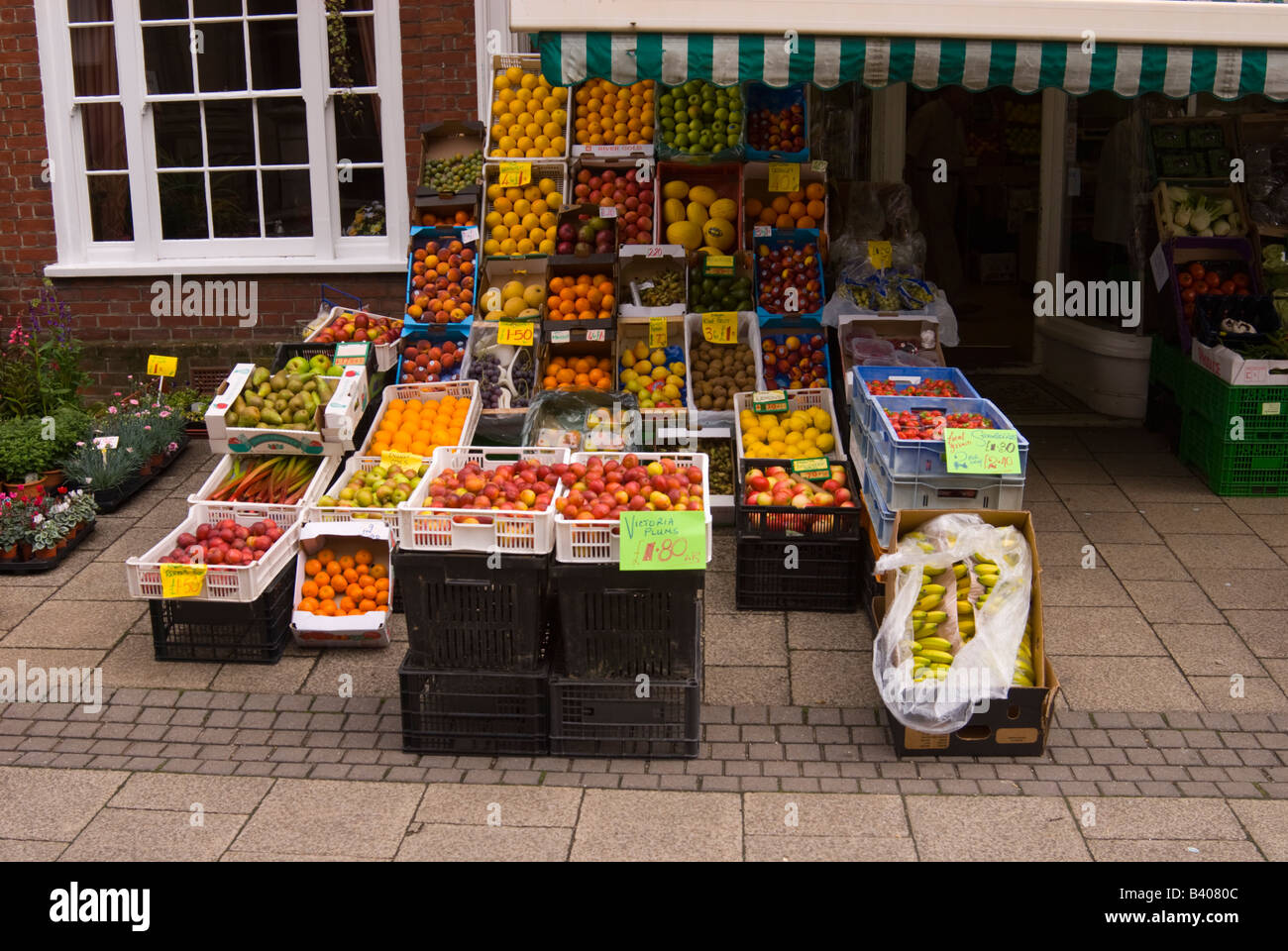 Green grocer uk hi-res stock photography and images - Alamy