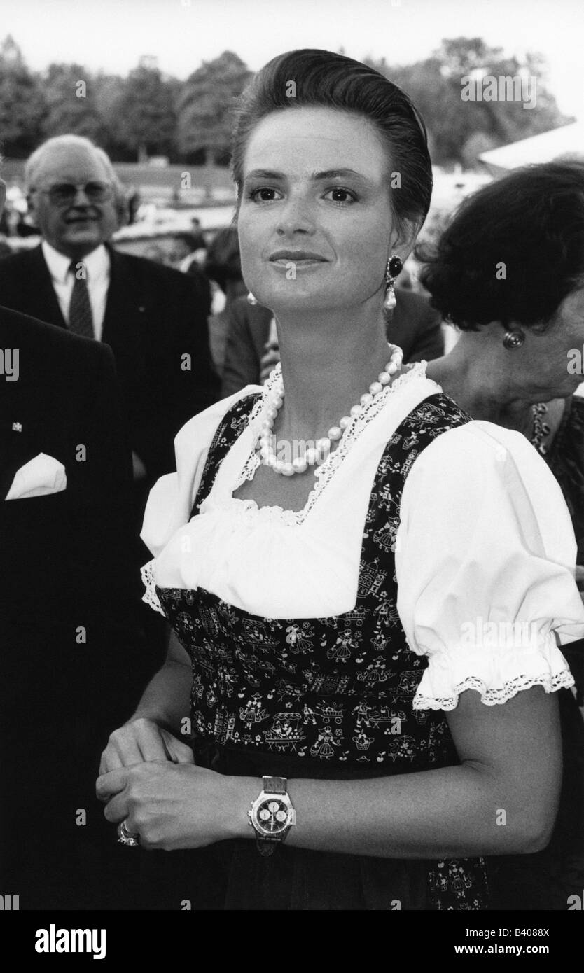 Thurn und Taxis, Gloria Princess of, * 23.2.1960, portrait, sommer ...