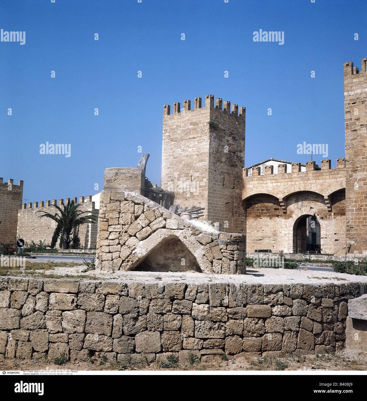 geography / travel, Spain, Balearic Islands, Majorca, Alcudia, fountain ...