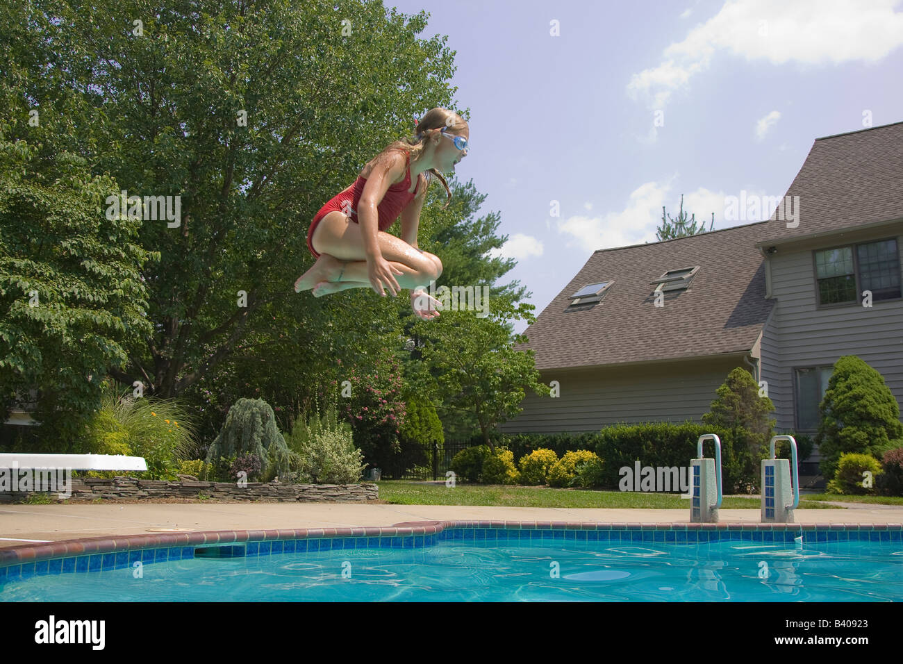 Cannonball diving hi-res stock photography and images - Alamy